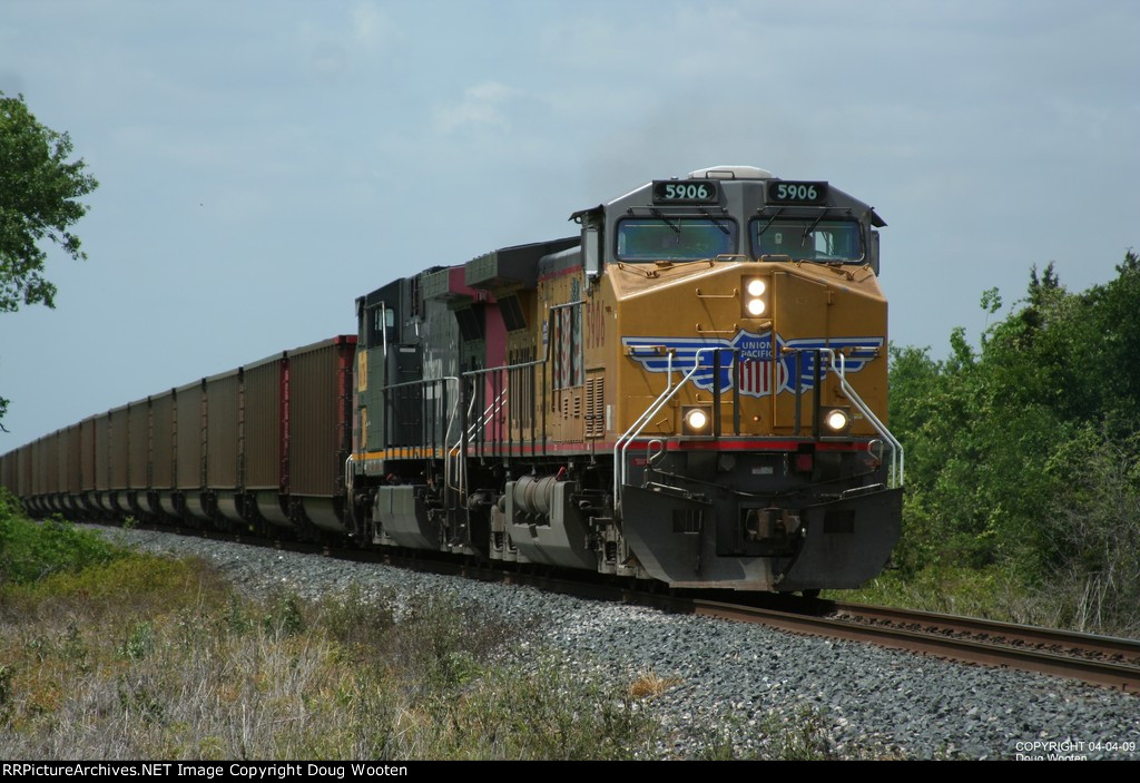 Westbound UP Loaded Coal Train